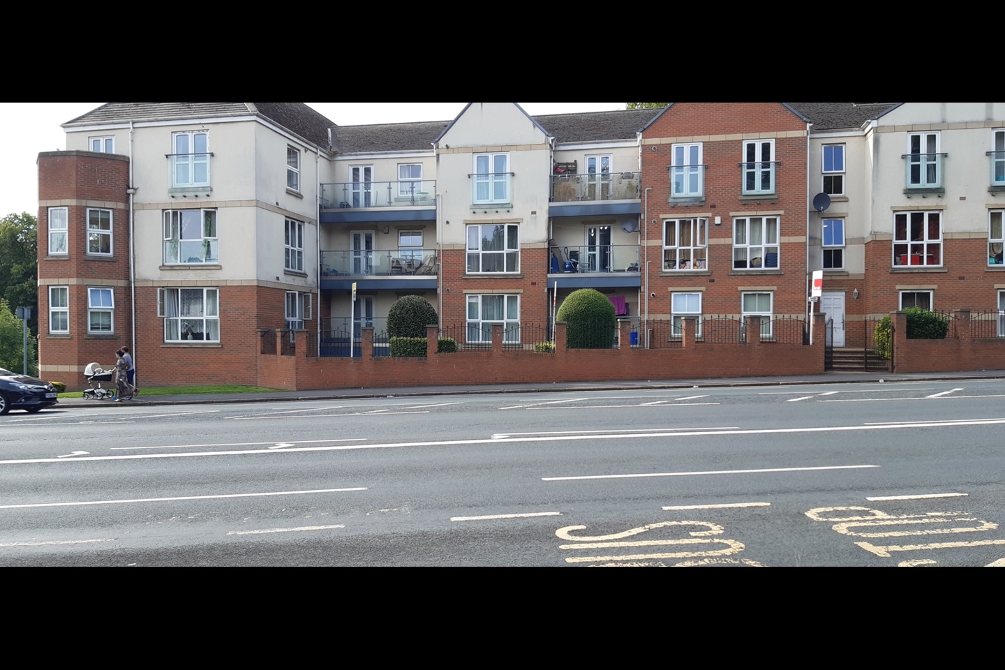 Leeds - 2 Bed Flat, Gledhow Valley Road, LS8 - To Rent Now for £900.00 p/m