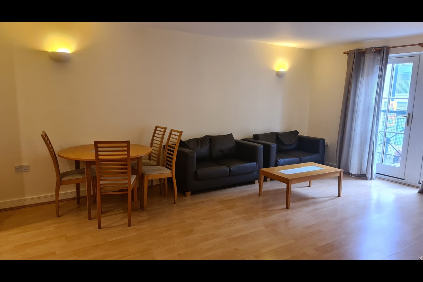 London - 2 Bed Flat, Stockwell Road, SW9 - To Rent Now for £1,950.00 p/m