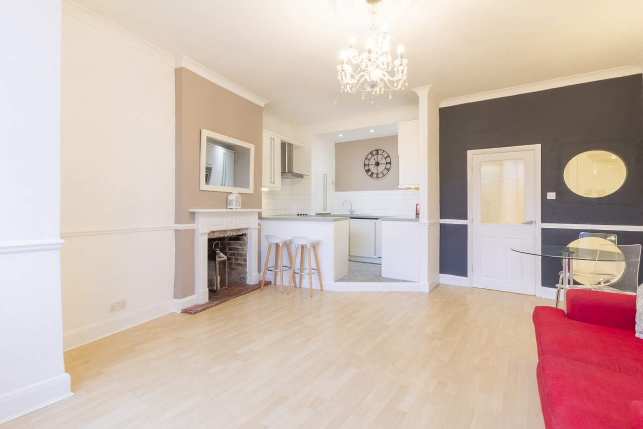 london-1-bed-flat-devonshire-road-se23-to-rent-now-for-1-350-00-p-m