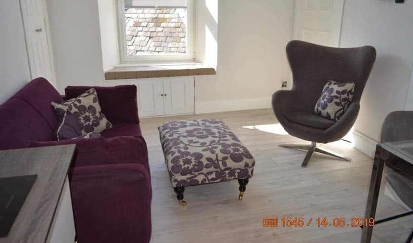 Edinburgh - 1 Bed Flat, High Riggs, EH3 - To Rent Now for £950.00 p/m