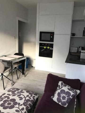 Edinburgh - 1 Bed Flat, High Riggs, EH3 - To Rent Now for £950.00 p/m