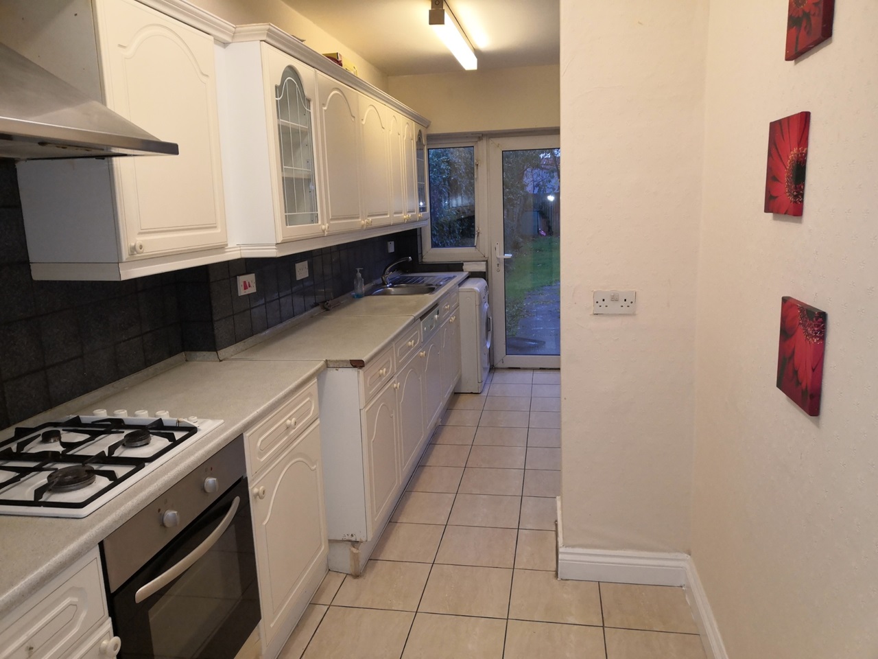 London - 3 Bed Terraced House, Saltash Road, IG6 - To Rent Now for £ ...