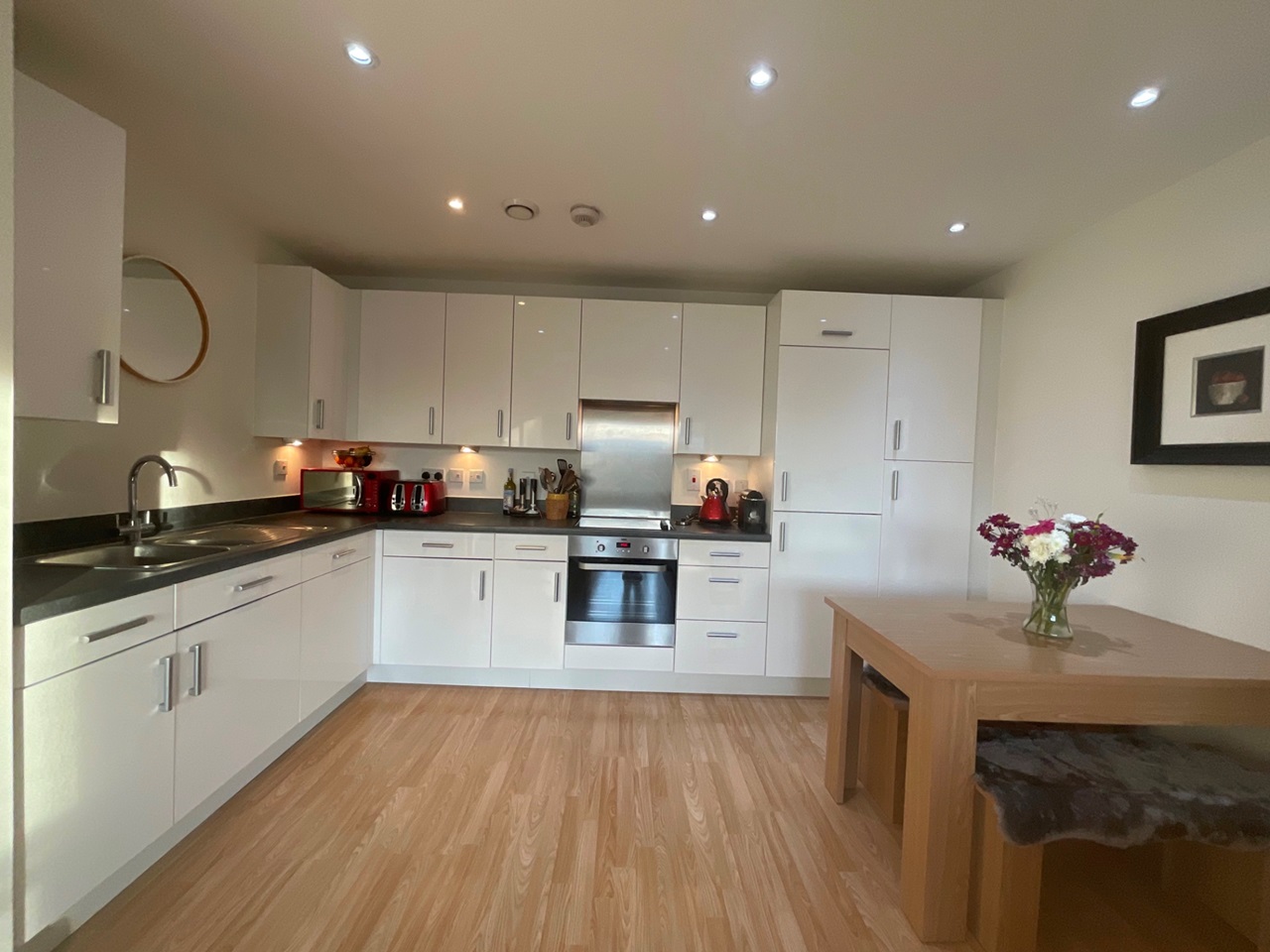 London - 2 Bed Flat, Chadwick House, SW11 - To Rent Now for £2,750.00 p/m