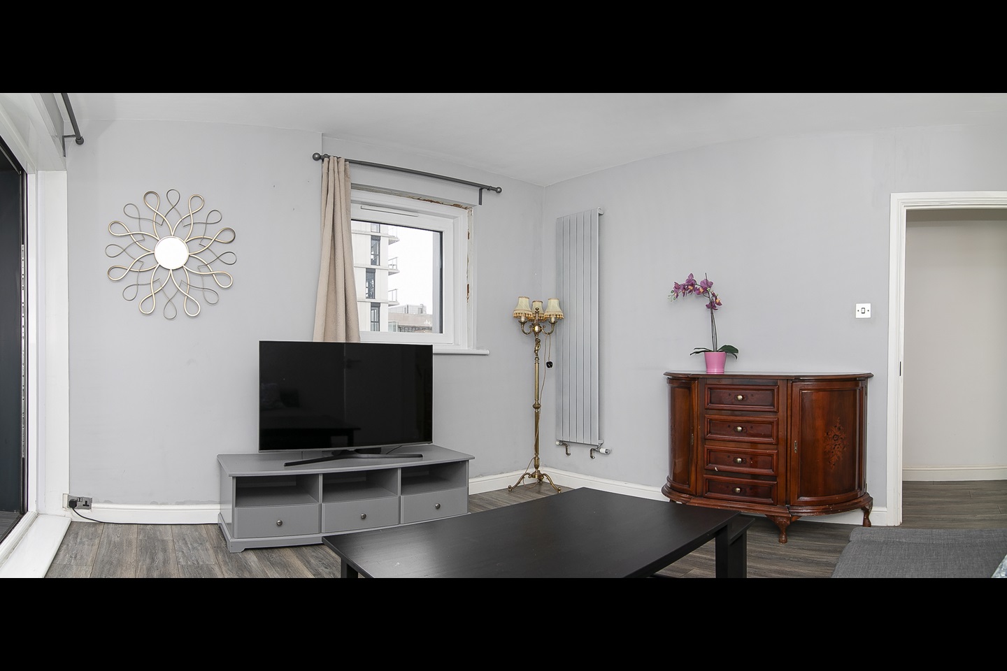 London - 2 Bed Flat, Denning Point, E1 - To Rent Now for £2,850.00 p/m