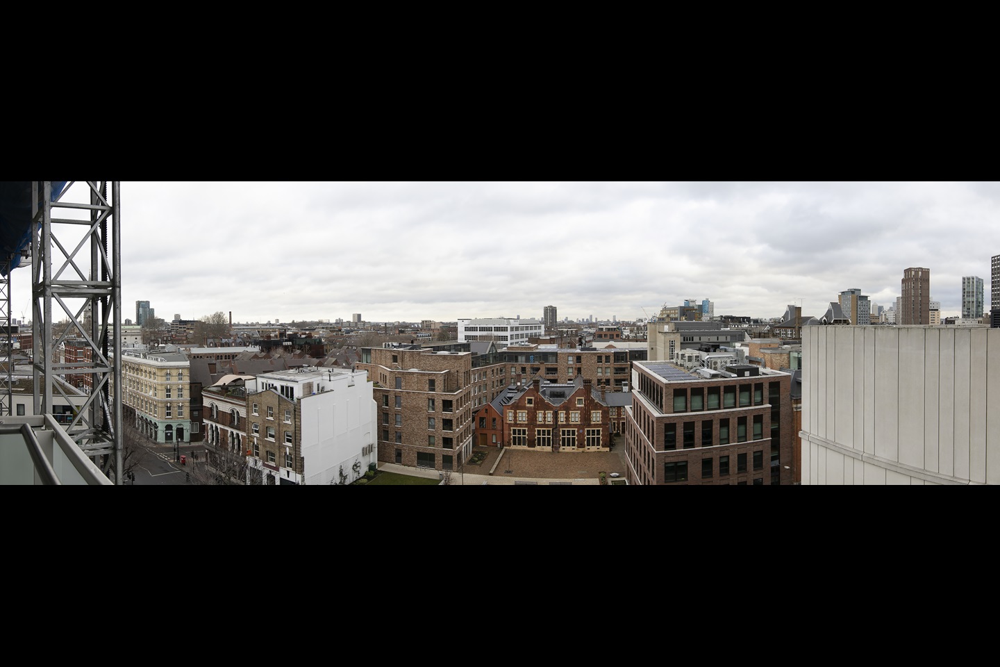 London - 2 Bed Flat, Denning Point, E1 - To Rent Now for £2,850.00 p/m