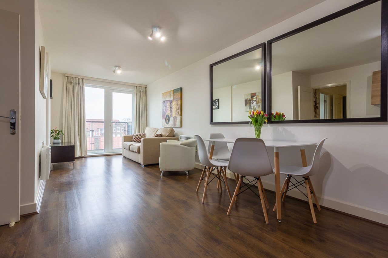 London - 1 Bed Flat, Tarves Way, SE10 - To Rent Now for £1,750.00 p/m